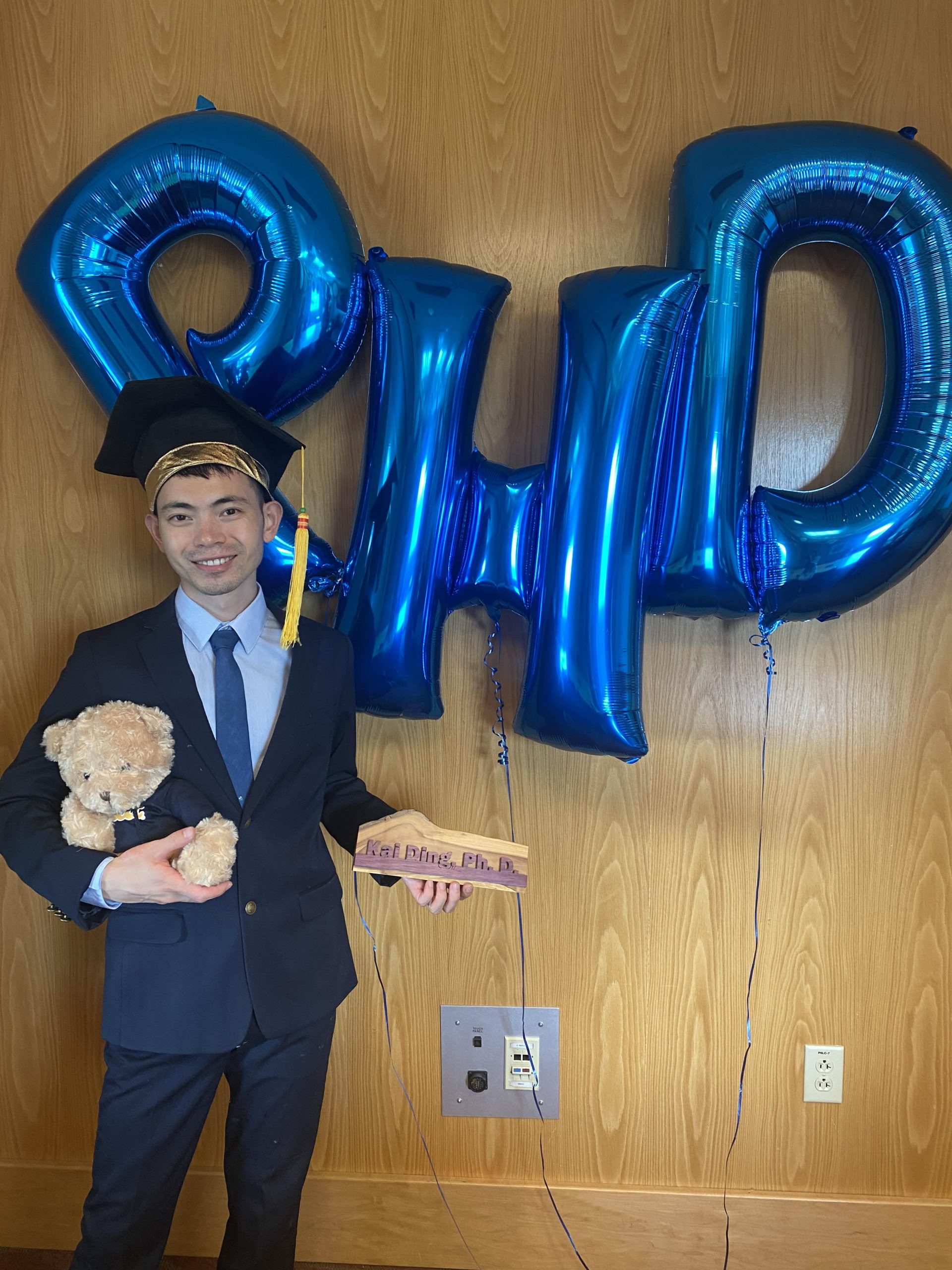 Congrats to Dr. Kai Ding for successfully defending his dissertation! - Lee/Oesterreich Laboratory