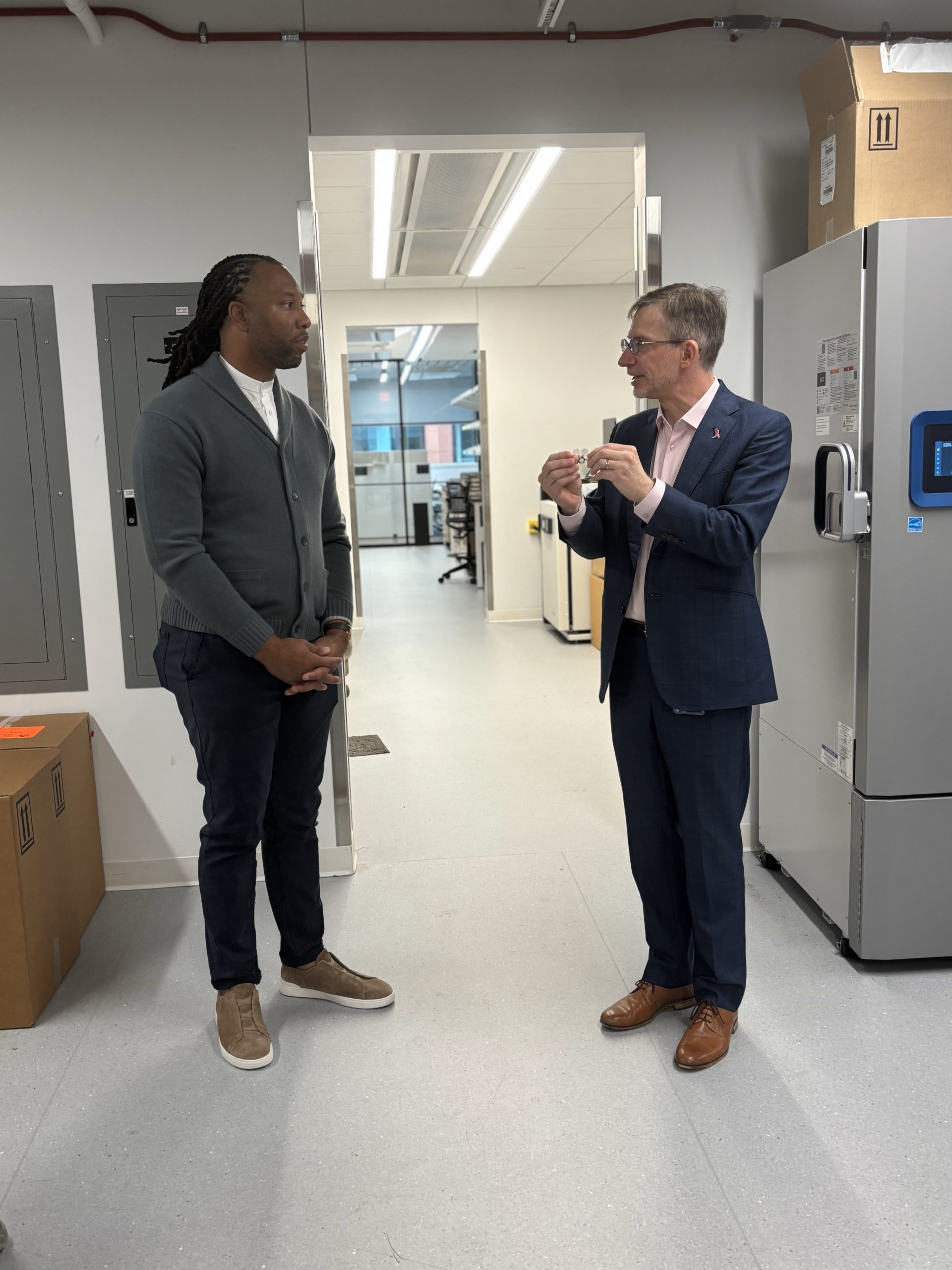 NFL legend Larry Fitzgerald toured the Lee-Oesterreich lab! - Lee ...