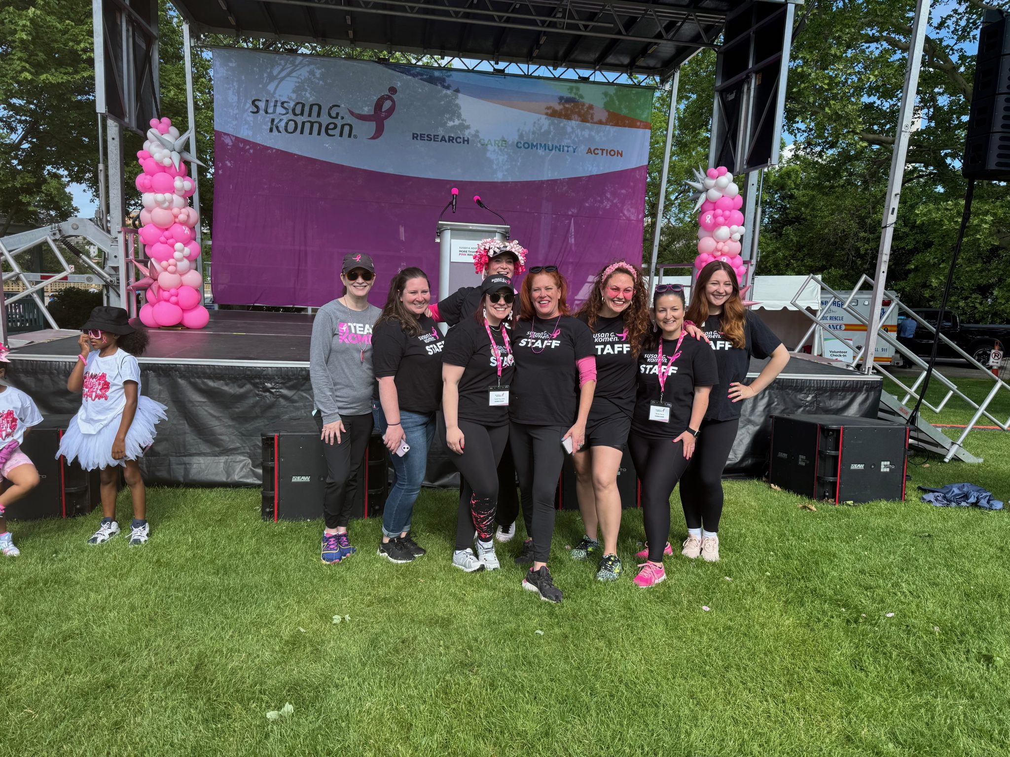 Komen "More Than Pink" Walk 2025! - Lee/Oesterreich Laboratory